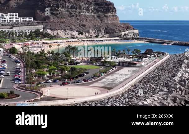 Explore the beautiful beaches and hotels of Gran Canaria from an aerial ...