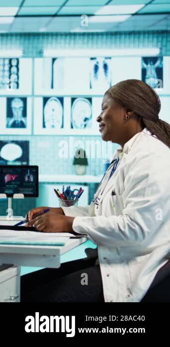 Vertical video Medical interaction between a doctor and a patient in ...