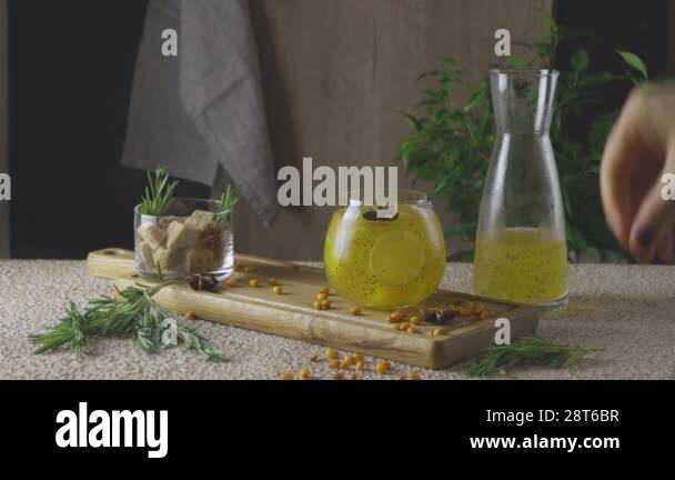 Aroma cocktail Stock Videos & Footage - HD and 4K Video Clips - Alamy