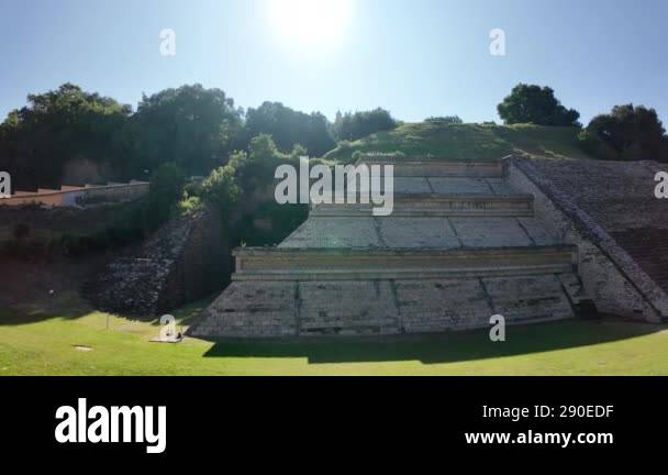 Explore Cholula's archaeological zone and the Great Pyramid in Puebla ...