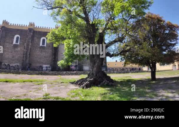 Visit historic Convent of San Gabriel Arcangel and Royal Chapel in ...