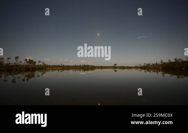 Lake of venus Stock Videos & Footage - HD and 4K Video Clips - Alamy