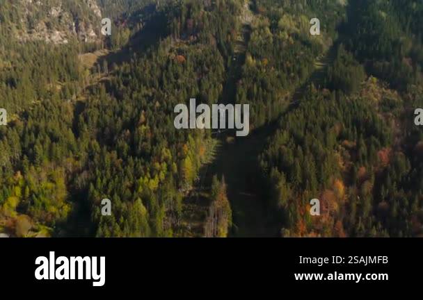 Jennerbahn am Koenigssee, Deutschland Luftaufnahme im Herbst. Cable car ...