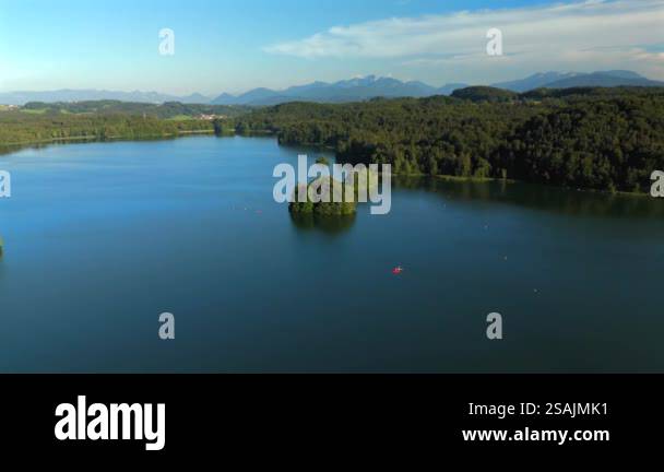 Seehamer See, See in Bayern, Deutschland Luftbild im Sommer. Aerial ...