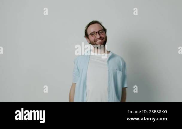 Body language arms open Stock Videos & Footage - HD and 4K Video Clips ...