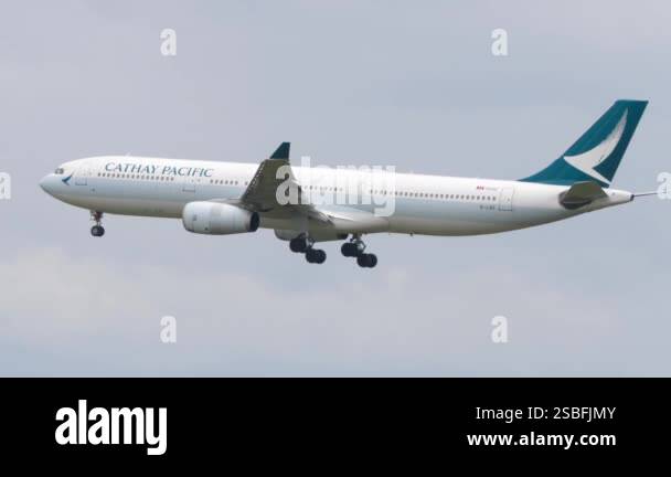 KUALA LUMPUR, MALAYSIA - JANUARY 12, 2025: Airbus A330, B-LBE of Cathay ...