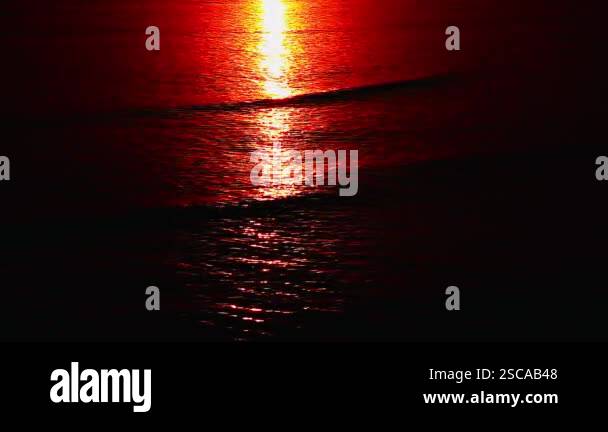 This stunning high-resolution video captures the Sun up close, showing ...