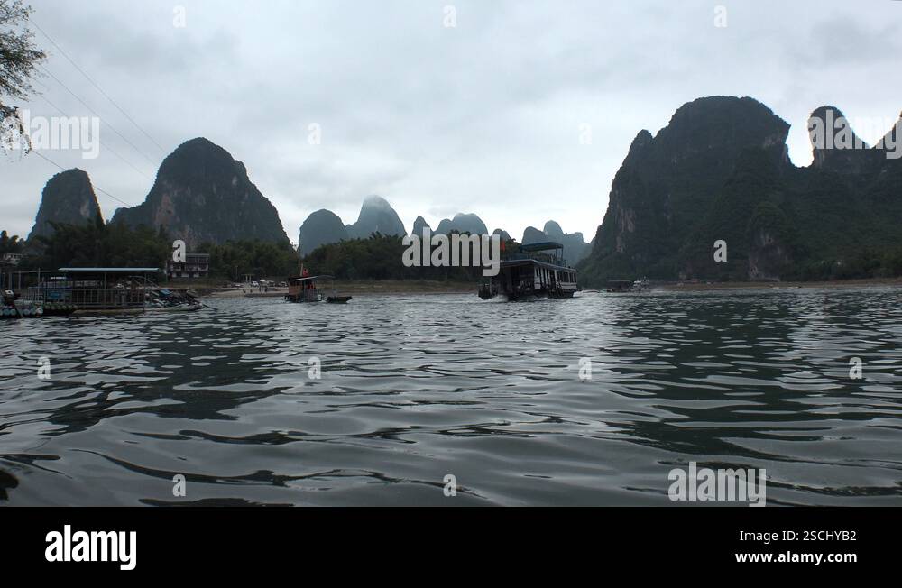 XINGPING, GUILIN, CHINA : Scenery of KARST MOUNTAIN and LI RIVER Stock ...
