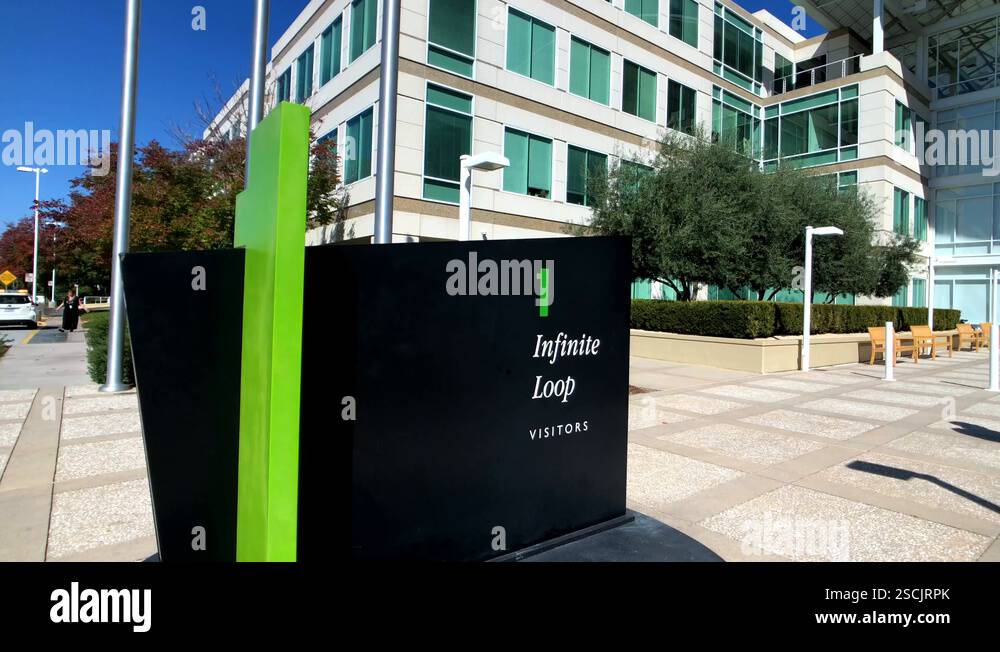 Apple company campus in silicone valley, Infinity loop one Stock Video ...
