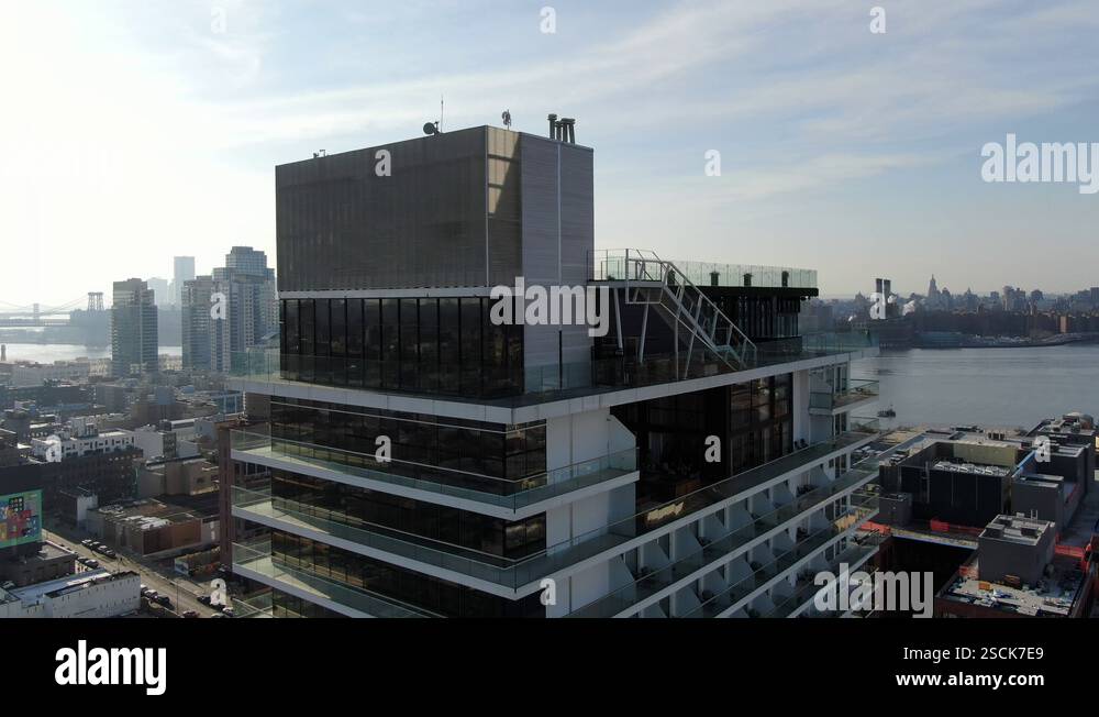 Weylin Williamsburg Bridge Subway Stock Video Footage - Alamy
