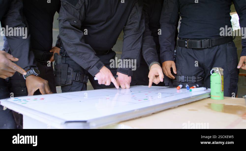 Military soldiers discussing their plan 4k Stock Video Footage - Alamy