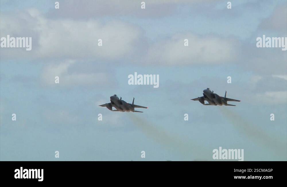 Tandem cockpit Stock Videos & Footage - HD and 4K Video Clips - Alamy