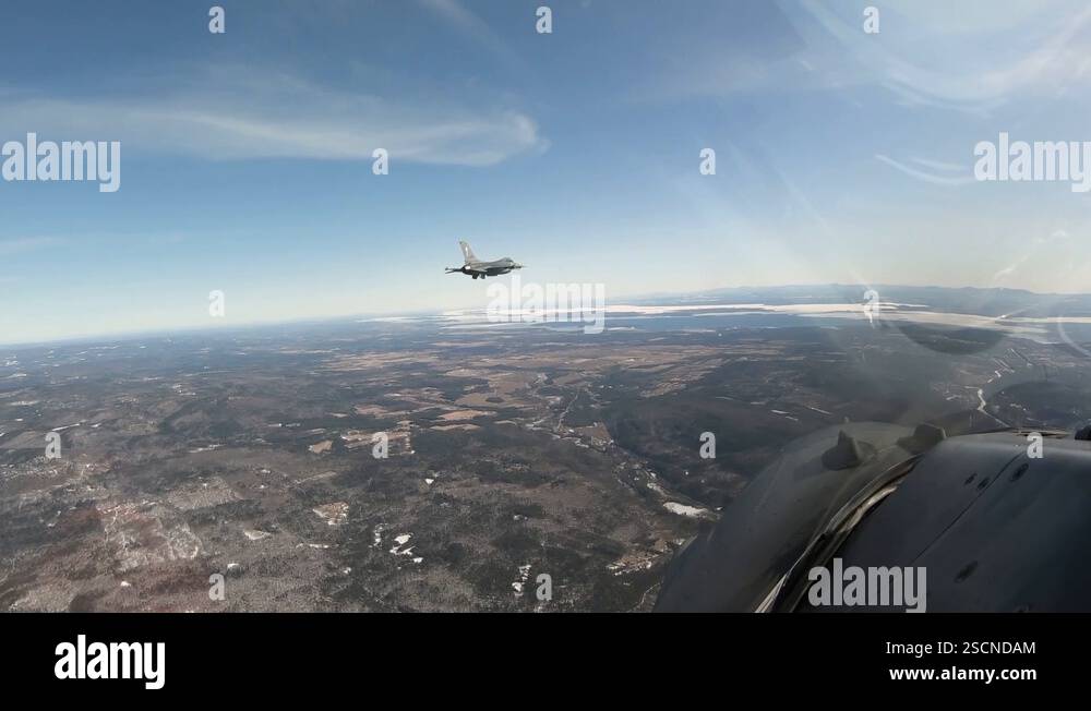 Cockpit footage of F-16 Fighting Falcon flying above Vermont, USA Stock ...