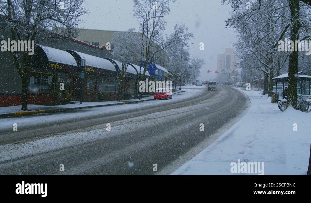 Ashland, View Of Snowfall In Ashland, snowing in downton of Ahland ...