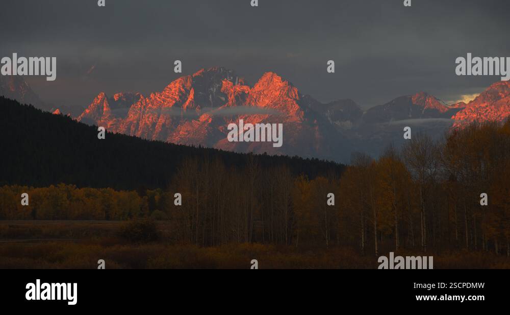 Sunset at Oxbow bend, Grand Teton National Park Stock Video Footage - Alamy