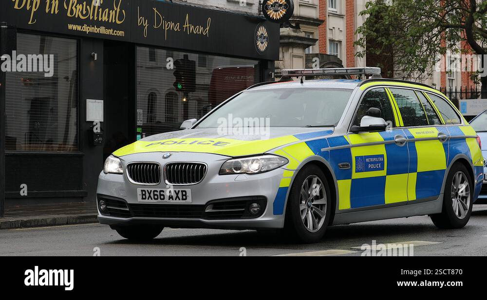 London Police Car BMW Serie 5 530d Stock Video Footage - Alamy