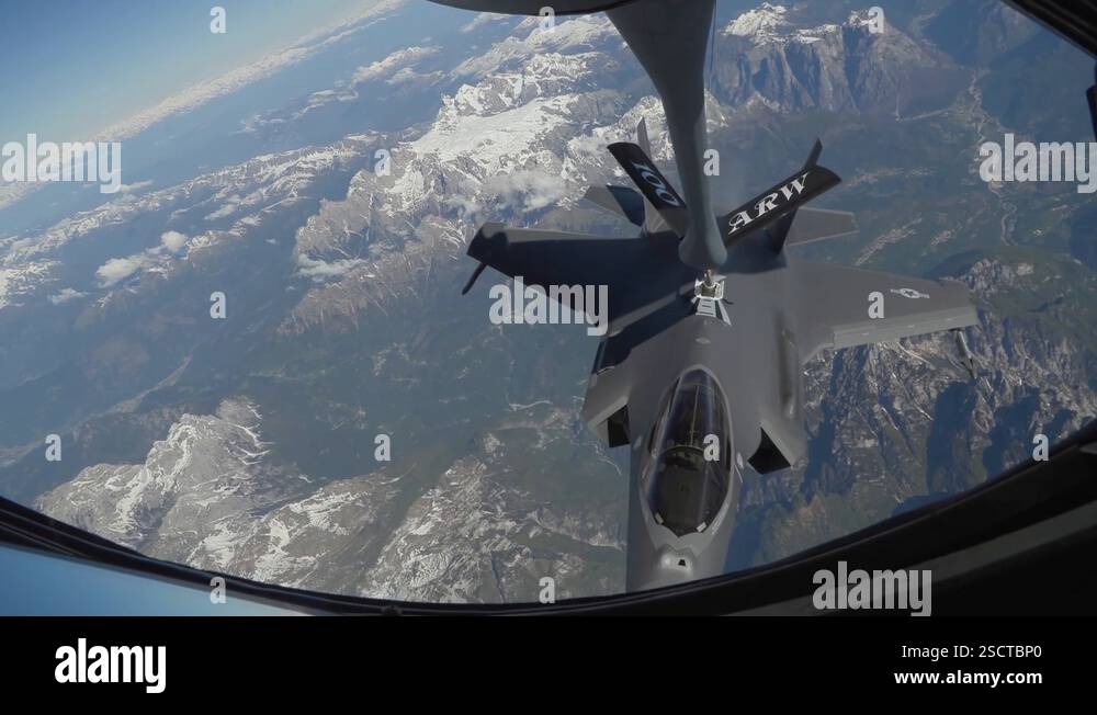 F-35 Lightning II completes aerial refuel above snowy mountains in ...