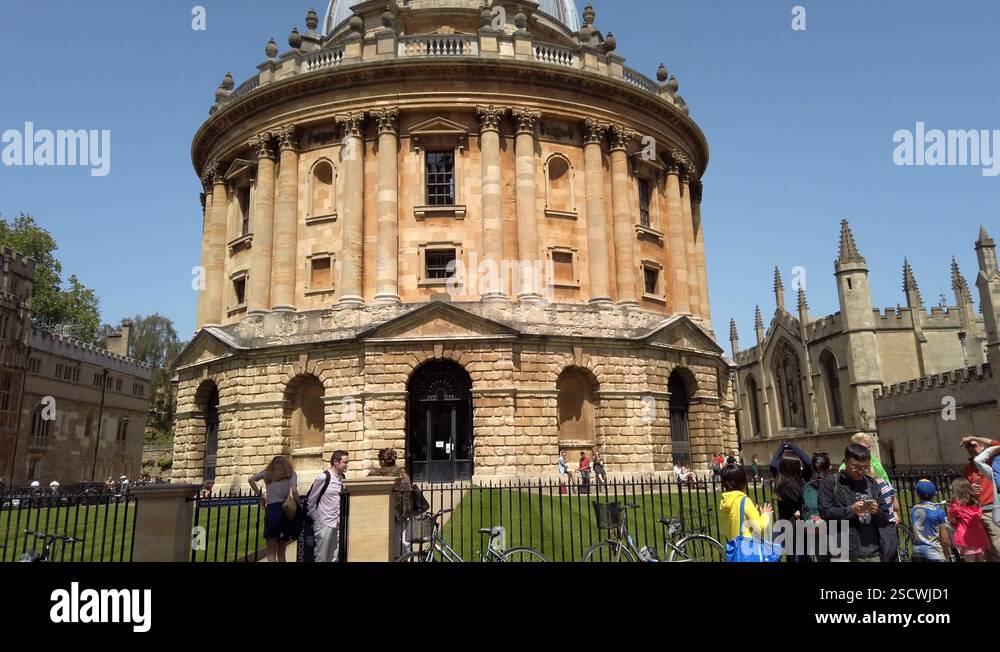 Radcliffe Camera in the university city of Oxford Oxfordshire England ...