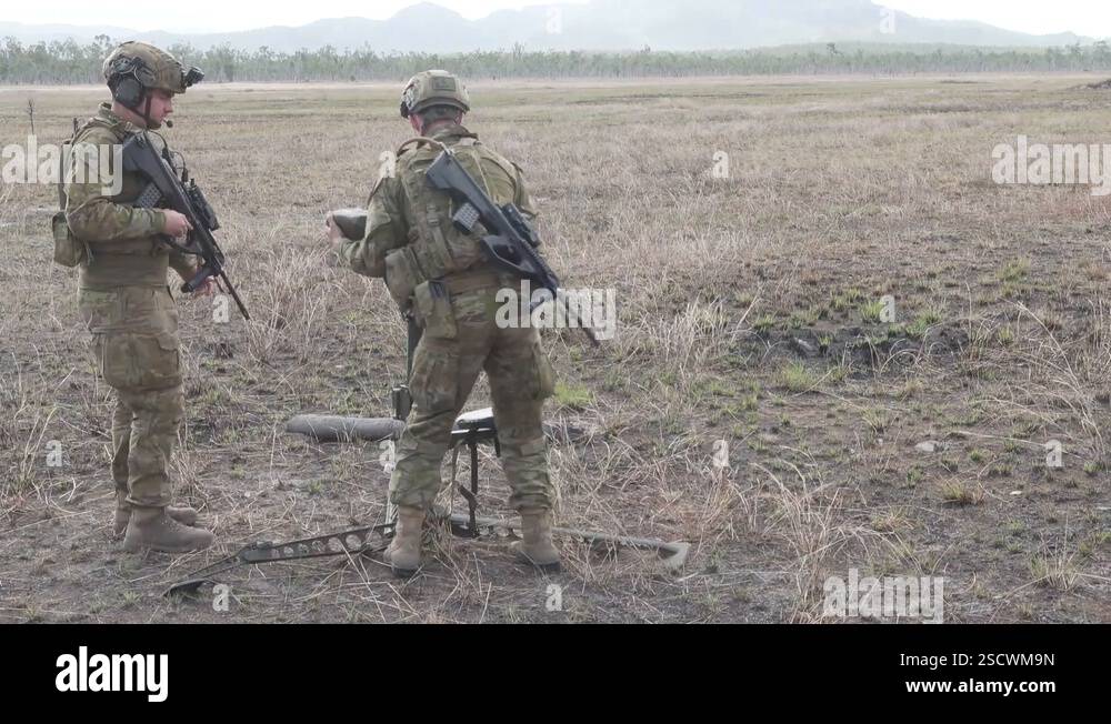 Australian soldiers assembling RBS 70 man portable air defense system ...