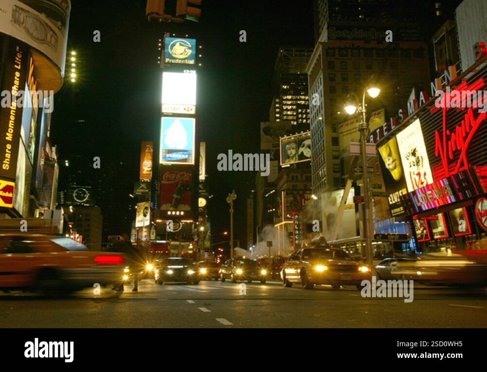 time lapse movie of the lights and traffic at times square in new york ...