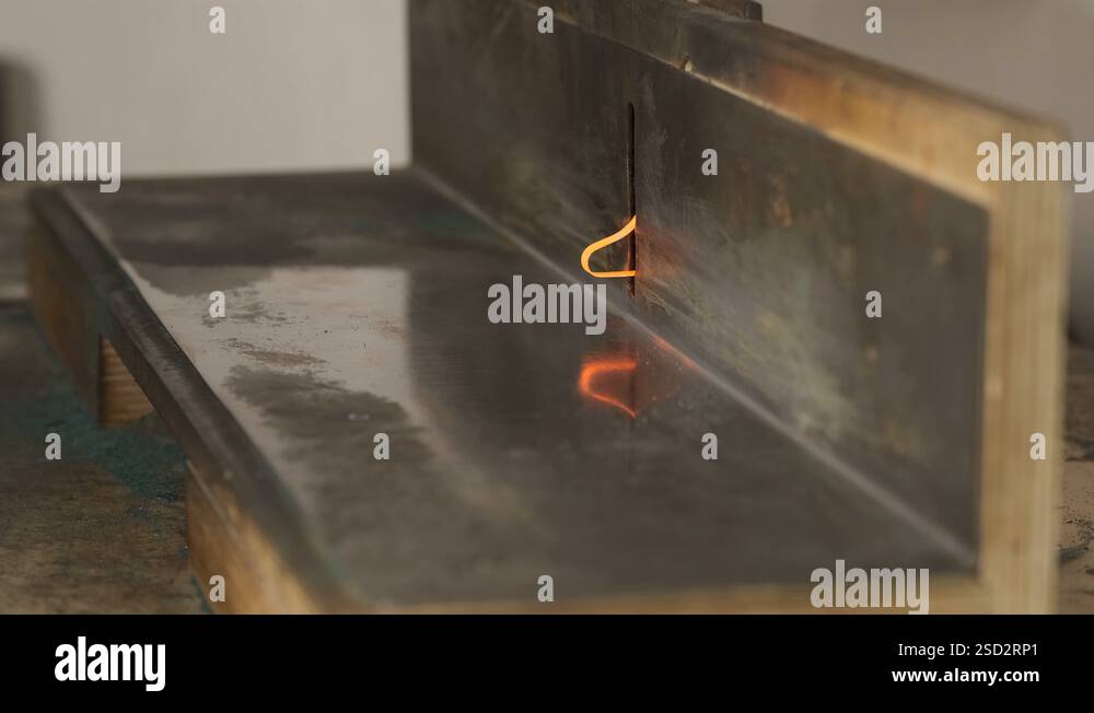 Manufacture of paralon sponges, kitchen utensils, red-hot spiral cuts ...