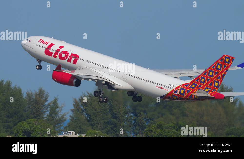 Airplane Airbus 330 departure Stock Video Footage - Alamy