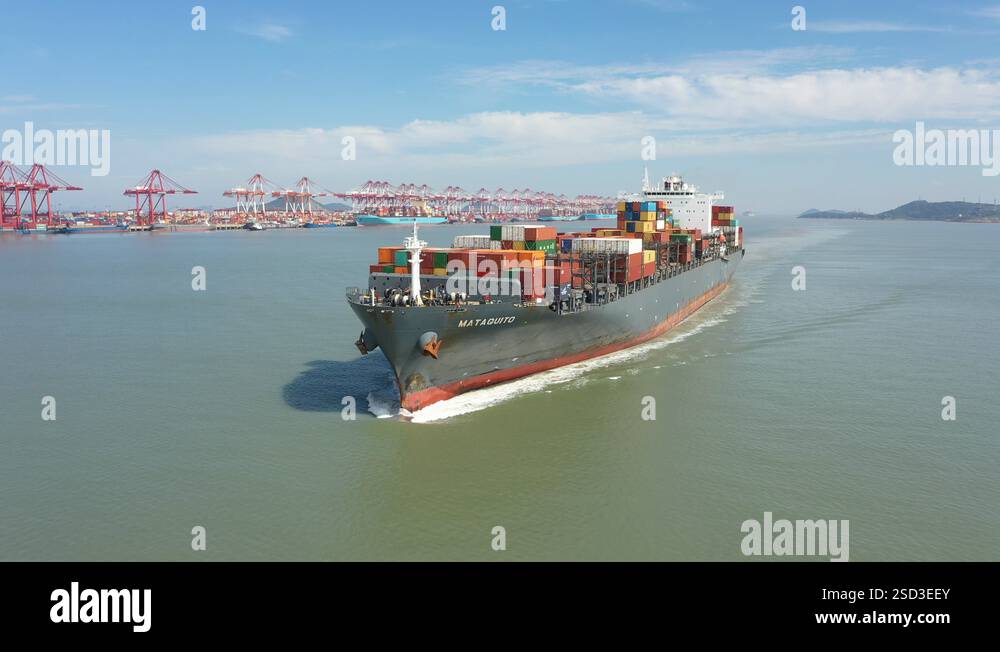 Shanghai port container ship Stock Videos & Footage - HD and 4K Video ...
