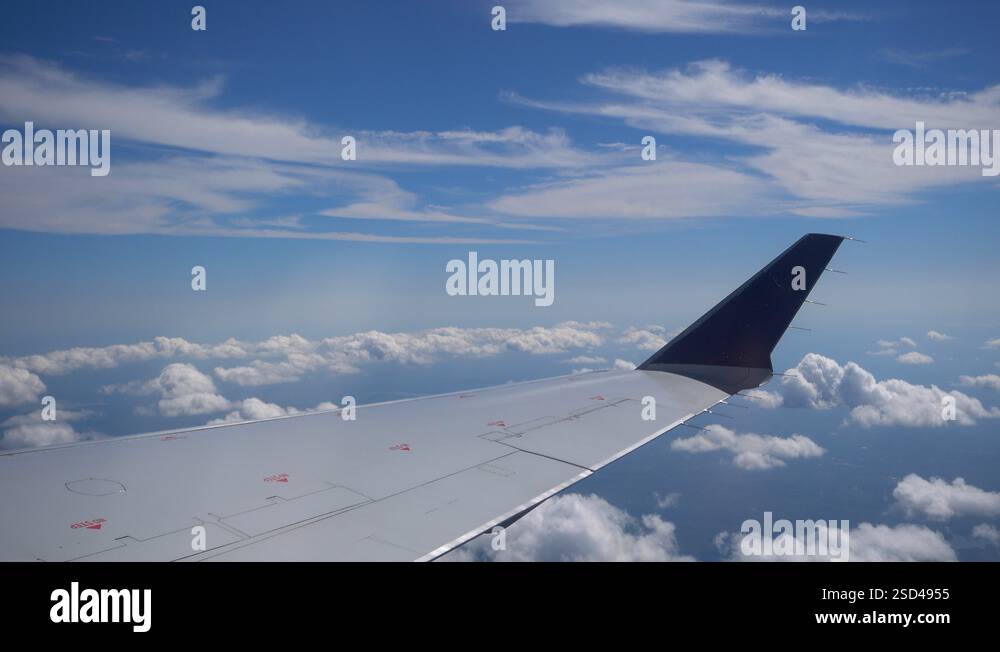 Airplane banking Stock Videos & Footage - HD and 4K Video Clips - Alamy