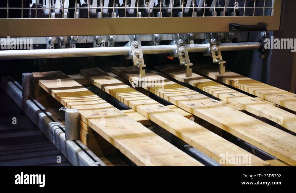 machine that produces wooden pallets Stock Video Footage - Alamy
