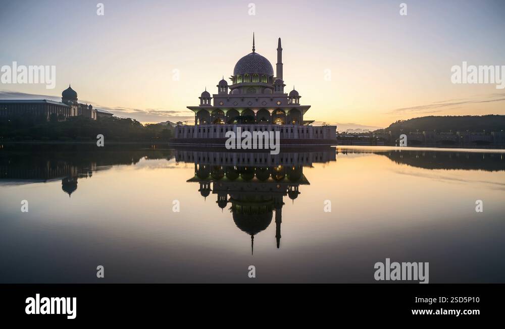 4k sunrise at Putra Mosque, Putrajaya Malaysia Stock Video Footage - Alamy