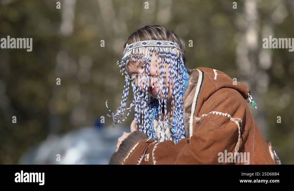 Aborigine senior women emotion dance in traditional clothing of ...