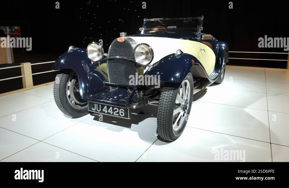 Bugatti TYPE 55 Stock Video Footage - Alamy