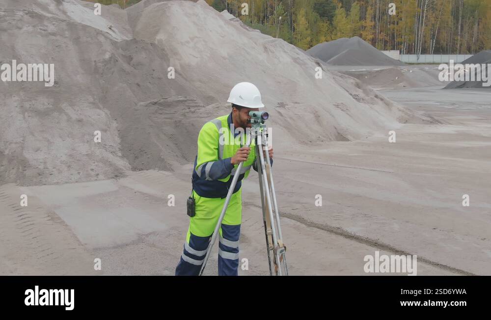 Leveling survey Stock Videos & Footage - HD and 4K Video Clips - Alamy