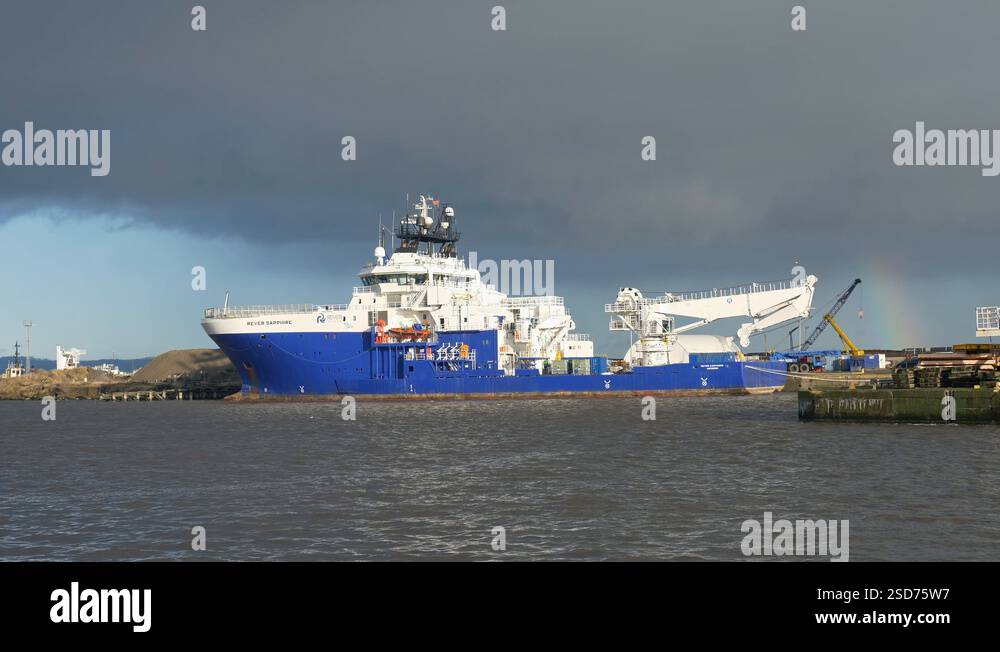 Edinburgh harbor at Ocean Terminal Leith - EDINBURGH, SCOTLAND ...