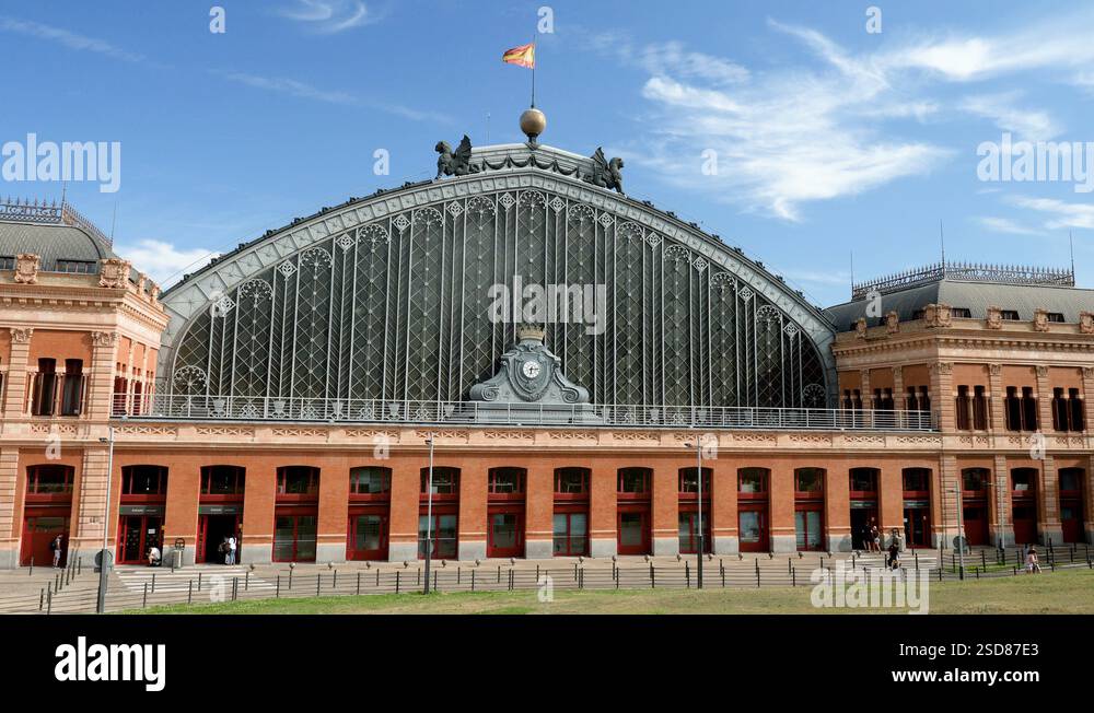 Atocha spain Stock Videos & Footage - HD and 4K Video Clips - Alamy