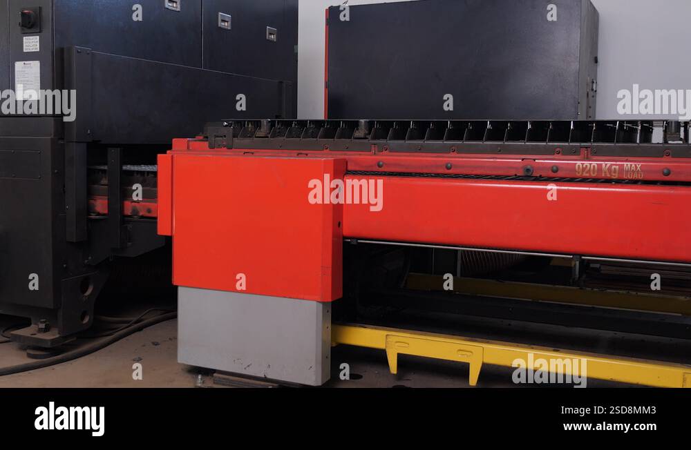 Laser cutter machine Stock Videos & Footage - HD and 4K Video Clips - Alamy