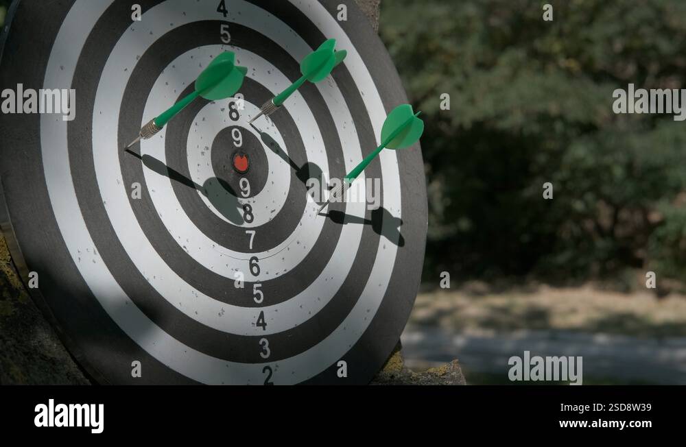 Dart sport Stock Video Footage - Alamy