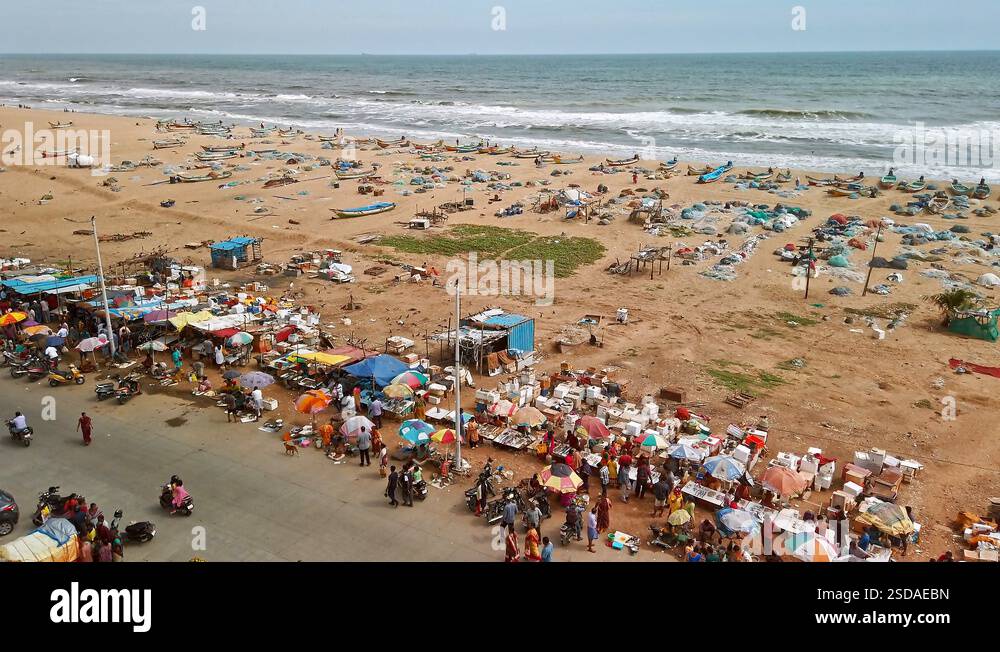Local fish market on the road near the beach in Chennai, India Stock ...