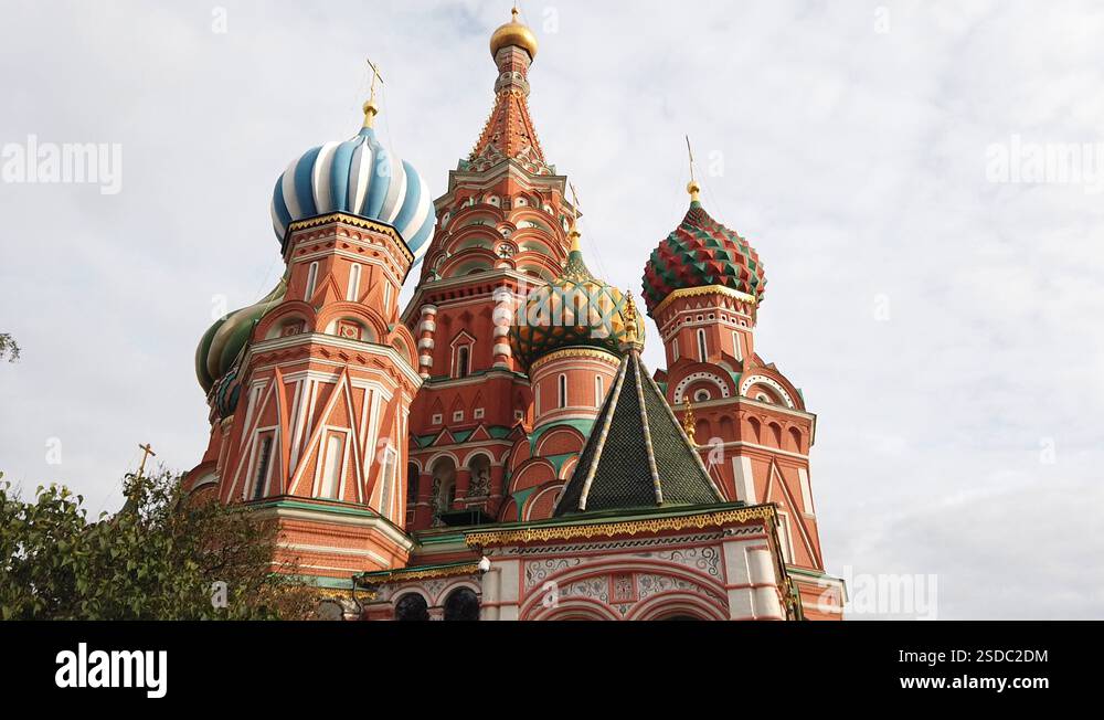 Saint Basil's Cathedral colourful dome roofs in Red Square, Kremlin ...