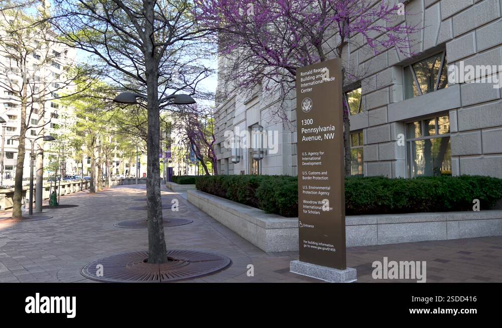 Shot of the US Government Ronald Reagan Building and International ...