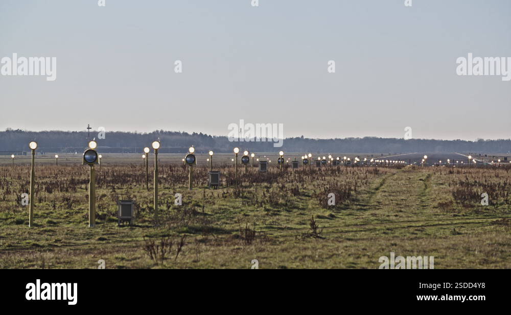 Approach Lighting System (ALS) at an Airport Stock Video Footage - Alamy