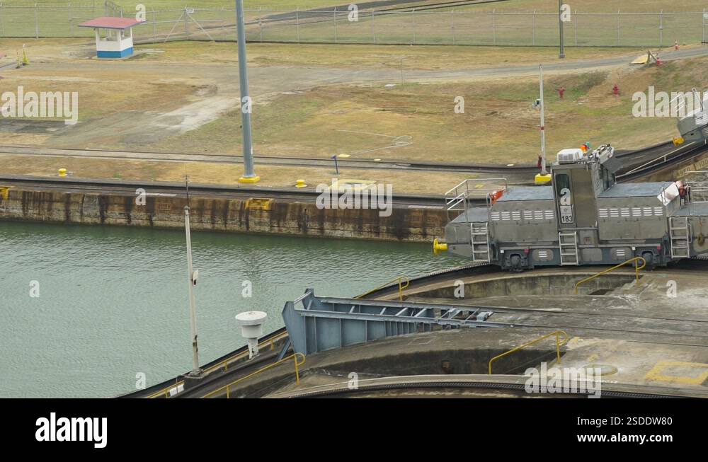 Panama Canal Locks opens to let cargo ship to cross to the ocean and ...