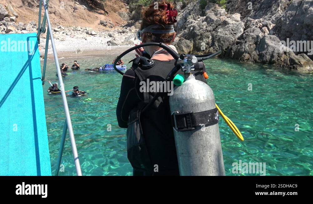 Scuba team Stock Videos & Footage - HD and 4K Video Clips - Alamy