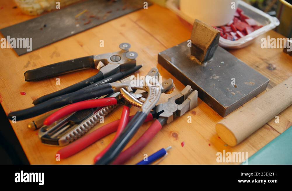 Mosaic tools Stock Videos & Footage - HD and 4K Video Clips - Alamy
