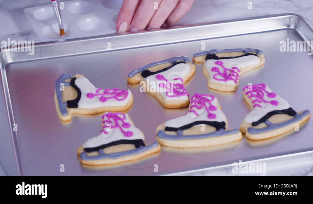 Icing figure Stock Videos & Footage - HD and 4K Video Clips - Alamy