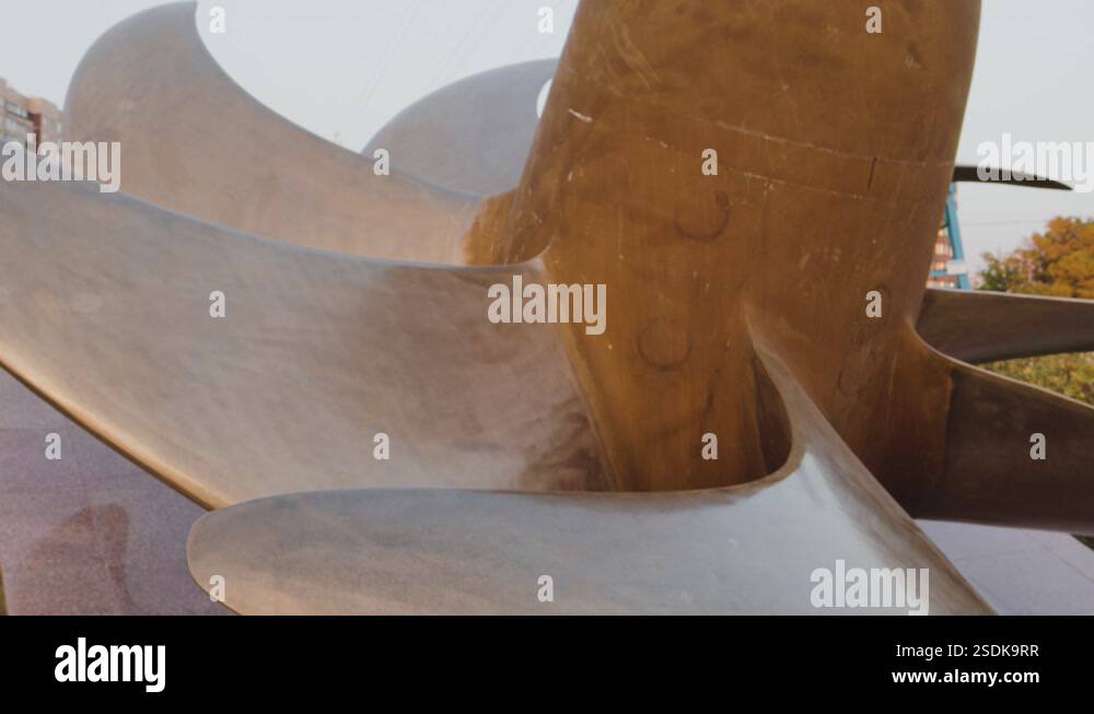 Bronze impeller Stock Videos & Footage - HD and 4K Video Clips - Alamy