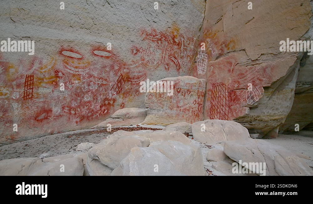 Indigenous engravings, Ochre stencils, many 1000's of years old ...