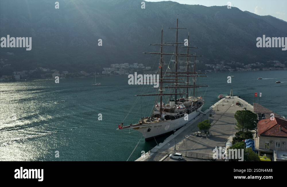 Video cutter Stock Videos & Footage - HD and 4K Video Clips - Alamy