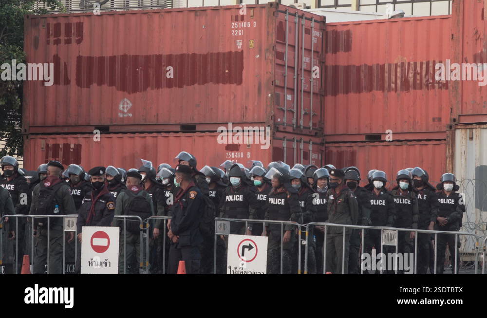Riot Police officers blocked roads in Bangkok0 Stock Video Footage - Alamy