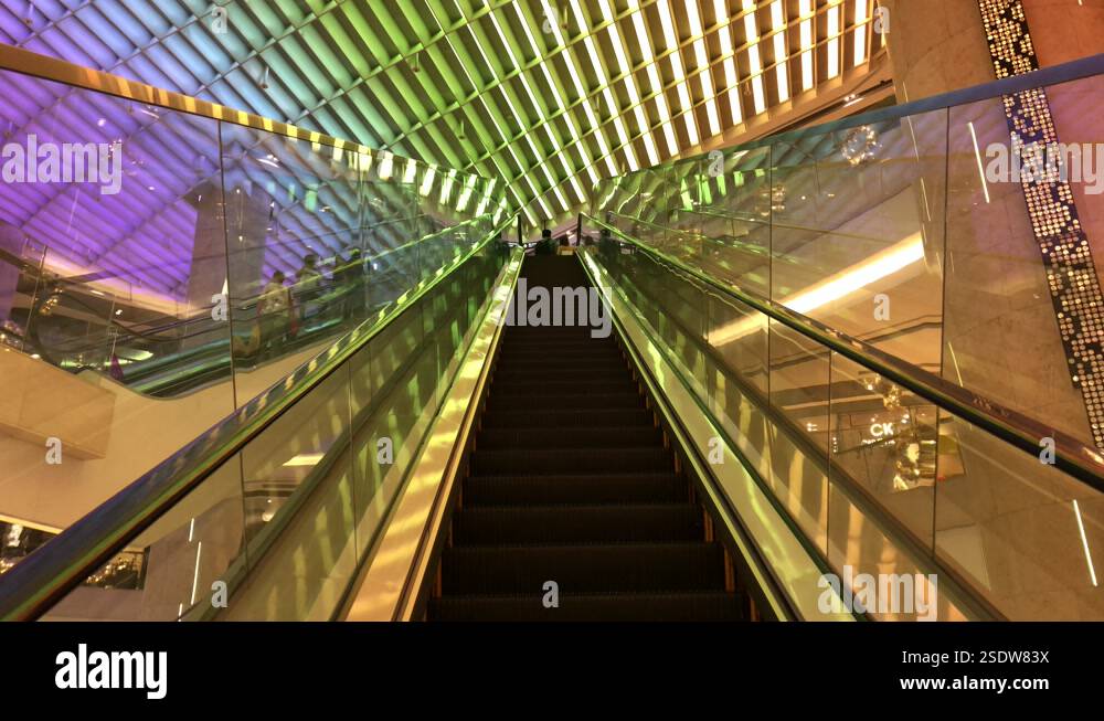 Singapore: ION Orchard shopping centre during covid-19 pandemic, 4K ...